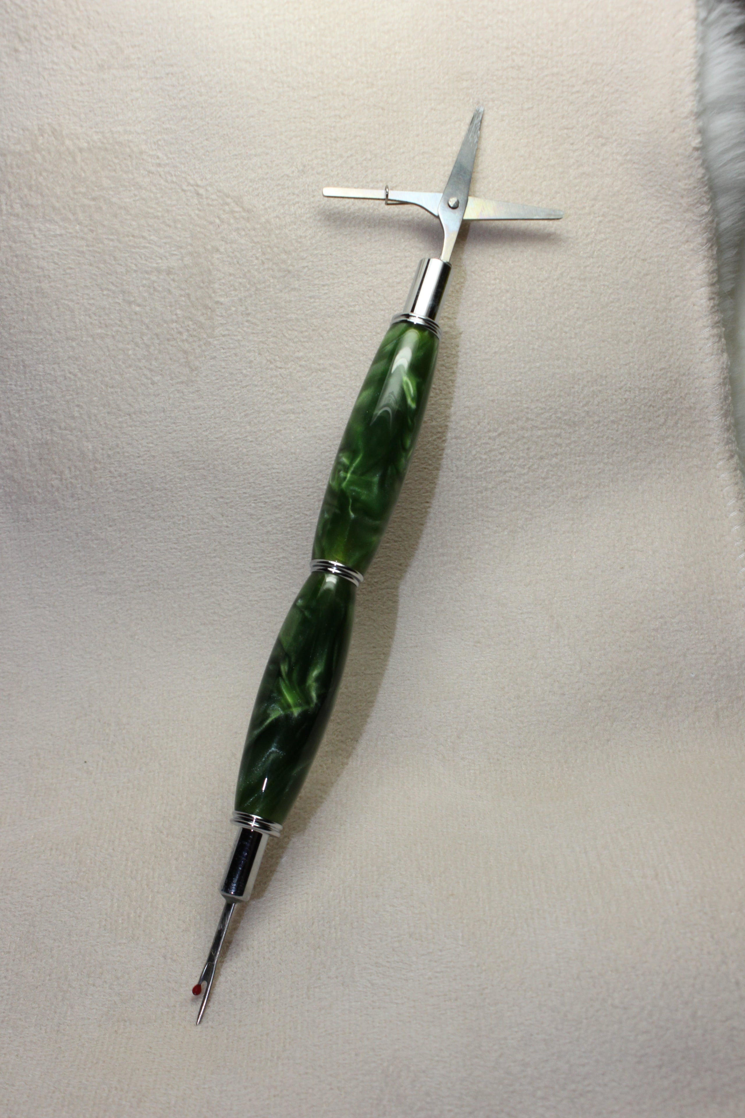 Seam Ripper / Scissors Combo Chrome Emerald Green Acrylic Blank | Bear ...